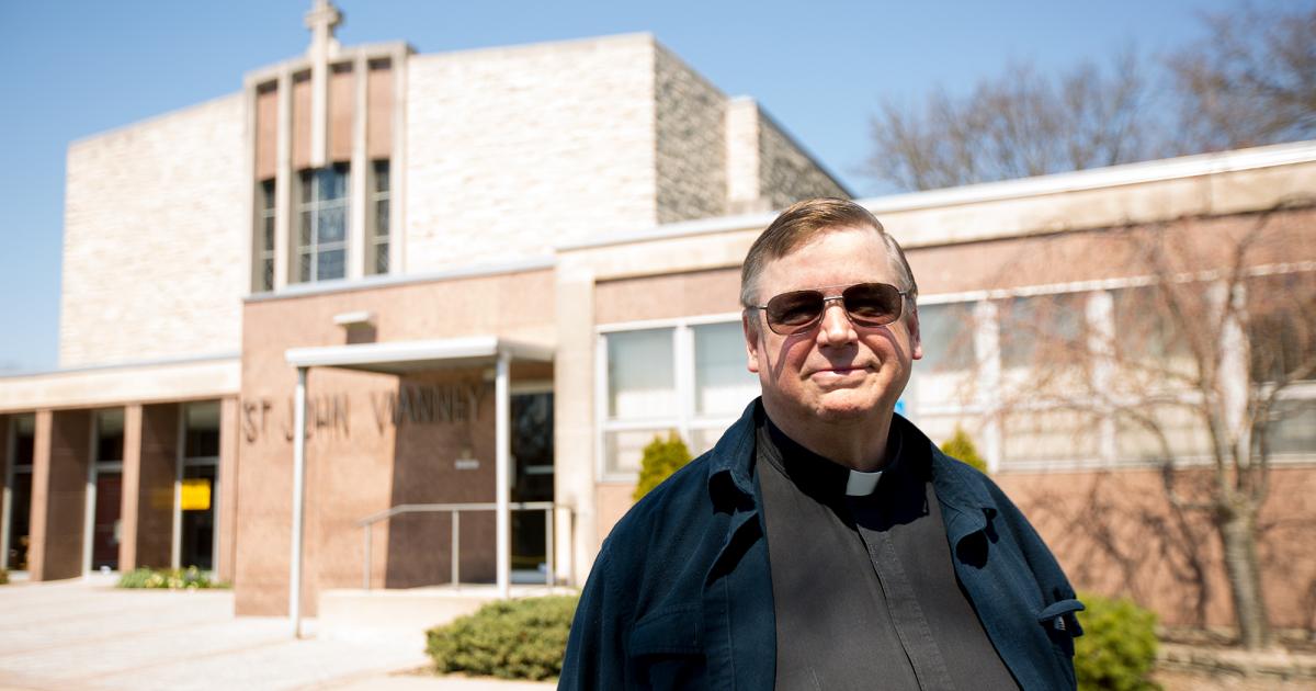 Lighting a fire in Flint: Fr. Tom leads the Catholic presence there ...
